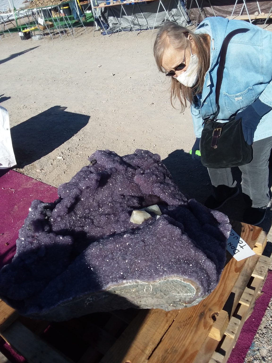 Quartzsite Arizona at Tyson WElls Our Next Show | Bustin Glass and Minerals